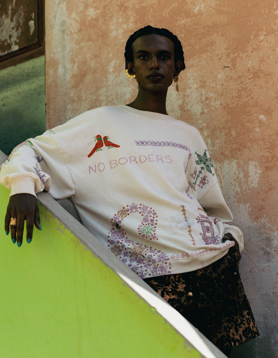 NO BORDERS SHOP