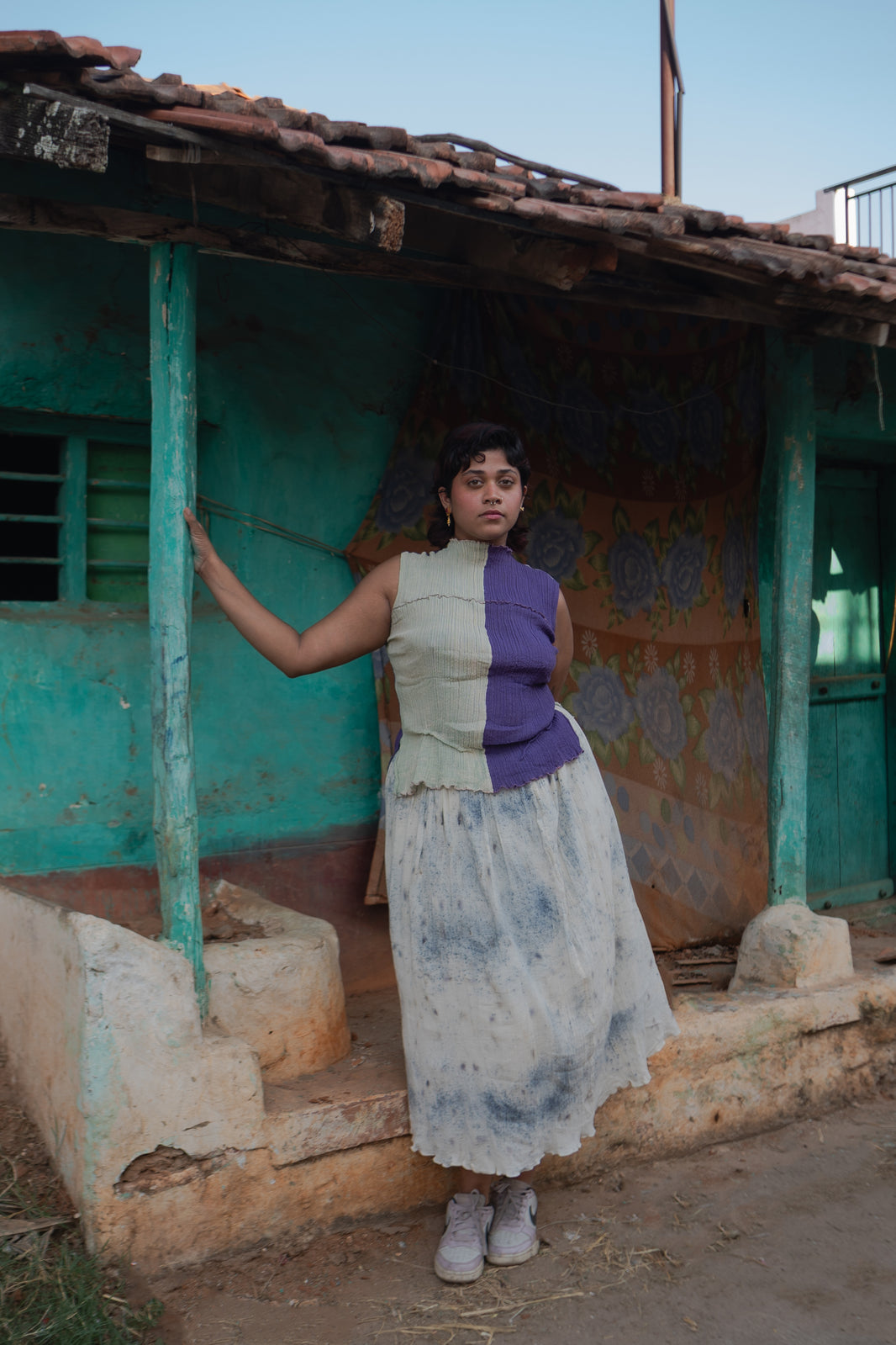 NEW – NO BORDERS SHOP