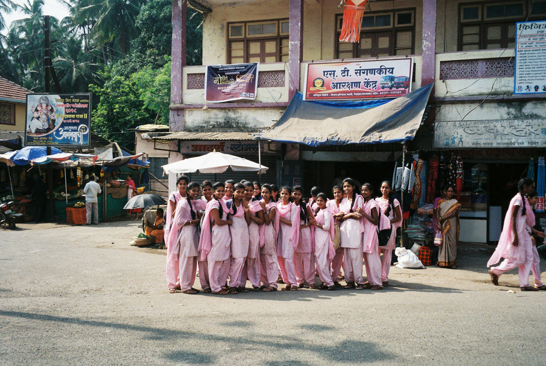 MANCIE RATHOD – NO BORDERS SHOP