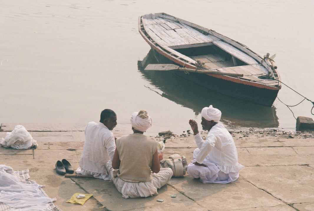 MANCIE RATHOD – NO BORDERS SHOP