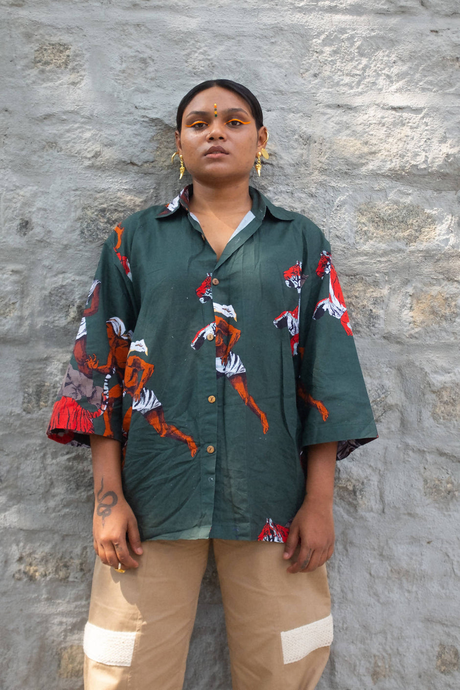 NO BORDERS SHOP